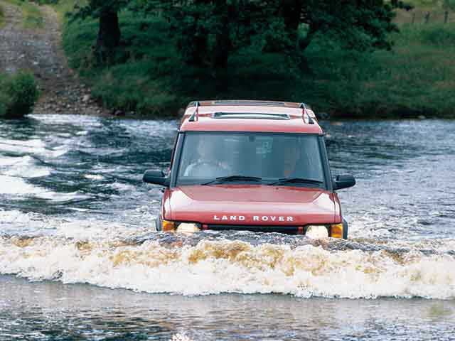 ランドローバー ディスカバリー V8i XSプラス 4WD 4AT (2000年07月～2001年08月)カタログ・燃費 | レスポンス（Response.jp）