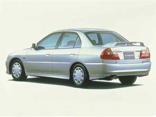 三菱 ランサー 1.6 MR(MIVEC-MD) 4AT (定員:5人)(1997年08月～2000年04月) 実燃費 11.78Km/l ...